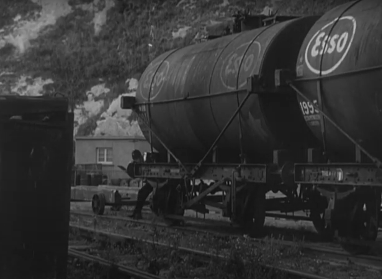 BOND OF FEAR - British Railway Movie Database